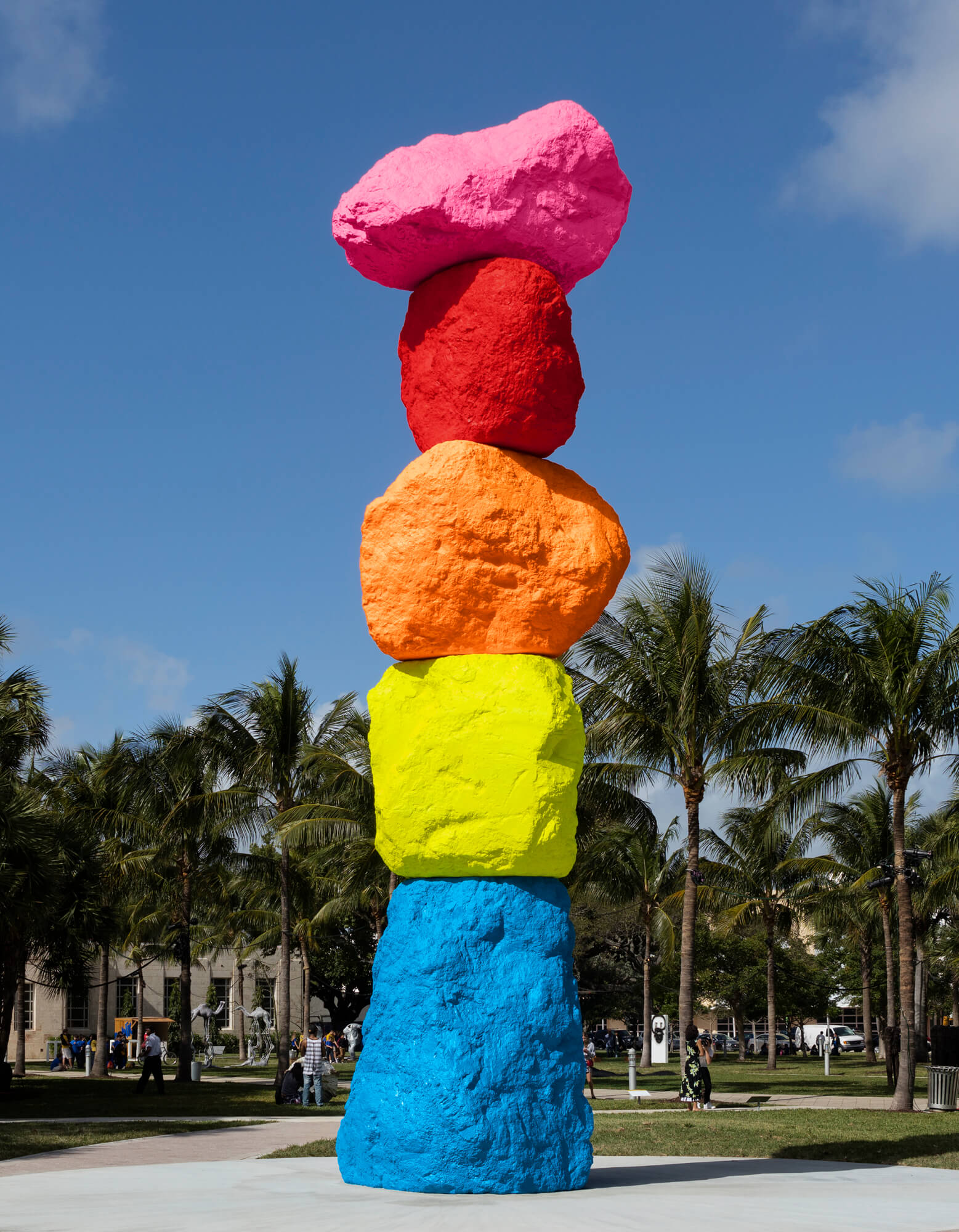 miami mountain | UGO RONDINONE